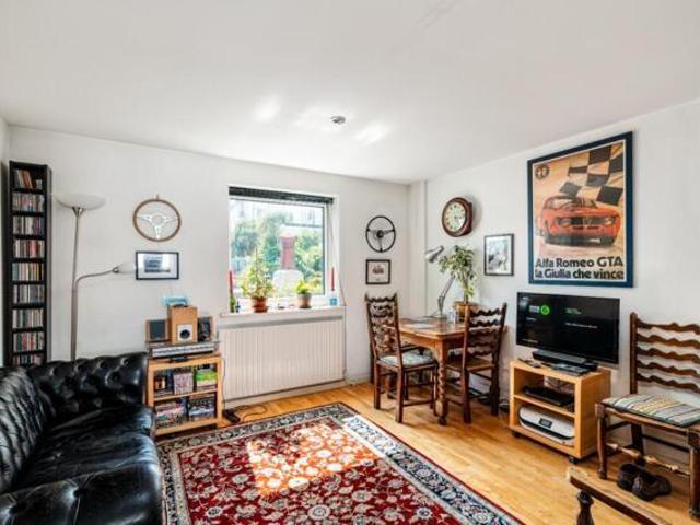 2 Bedroom House Brighton East Sussex LS100366176