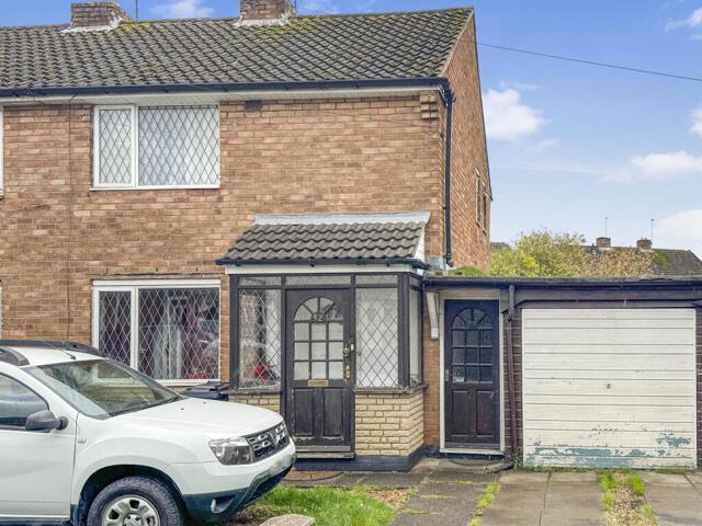 2 Bedroom House Brierley Hill West Midlands LS99735817