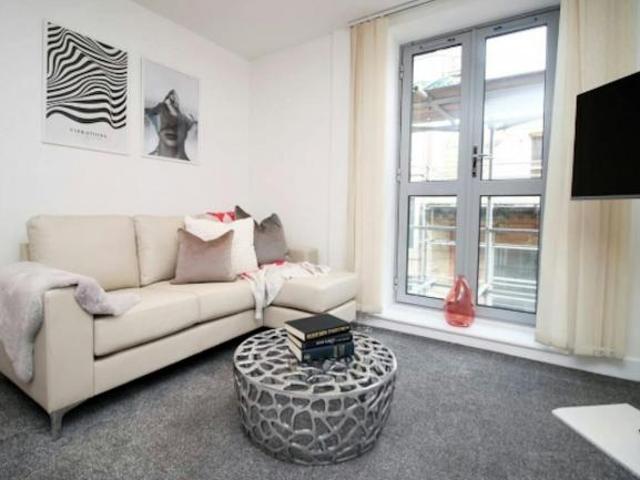 2 Bedroom House Bristol Bristol LS75656695