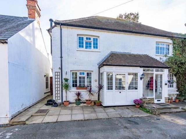 2 Bedroom House Broadstairs Kent 101676819