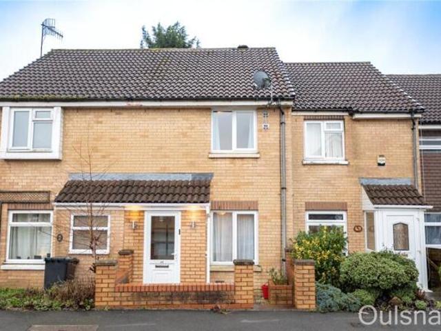 2 Bedroom House Bromsgrove Worcestershire 101379213