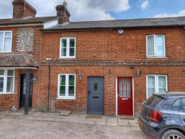 2 Bedroom House Buckinghamshire Buckinghamshire 101678147