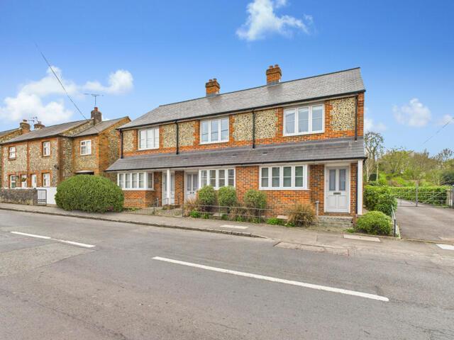 2 Bedroom House Buckinghamshire Berkshire LS99161857