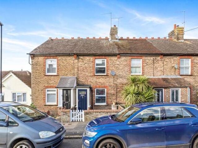2 Bedroom House Burgess Hill West Sussex LS101678523