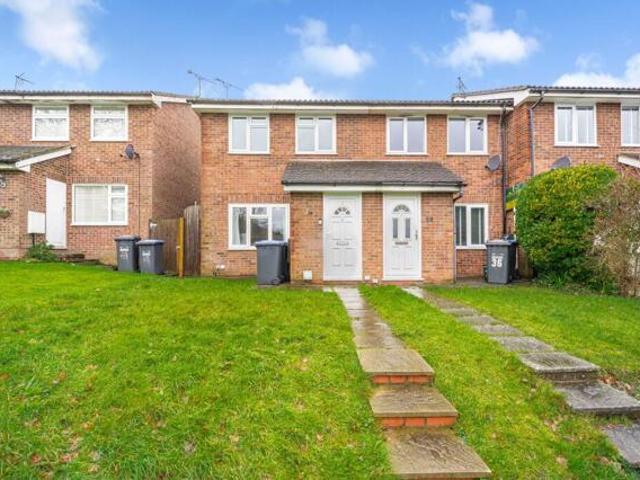 2 Bedroom House Burgess Hill West Sussex 99926216