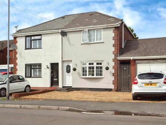 2 Bedroom House Burntwood Staffordshire 93155829