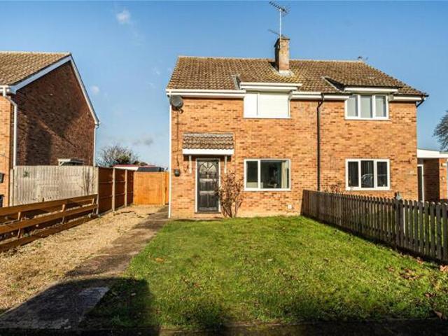 2 Bedroom House Bury St. Edmunds Suffolk 98930045