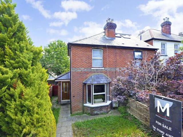 2 Bedroom House Godalming Surrey 101678444