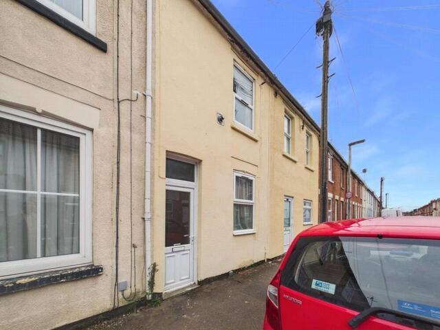 2 Bedroom House Gloucester Gloucestershire 100023878