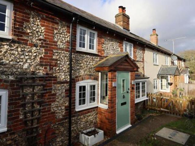 2 Bedroom House Great Missenden Buckinghamshire 100824918