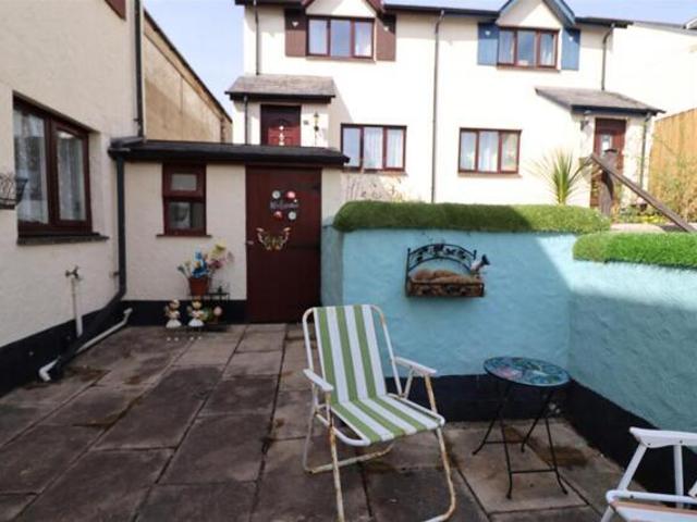 2 Bedroom House Great Torrington Devon 99236950