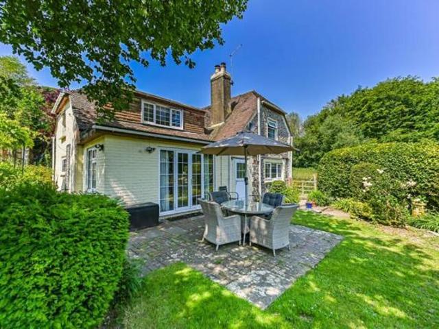 2 Bedroom House Dover Kent LS88191061