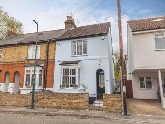 2 Bedroom House Datchet Slough 99808503