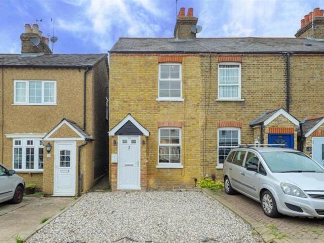 2 Bedroom House Denham Buckinghamshire 99773994