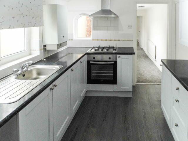 2 Bedroom House Desborough Northamptonshire LS88416840