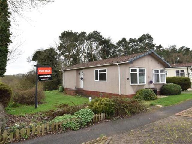 2 Bedroom House Droitwich Worcestershire 101025917
