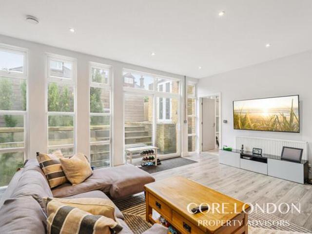 2 Bedroom House Ealing Greater London LS100733881
