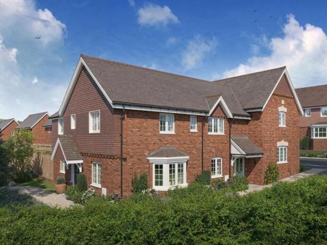 2 Bedroom House East Sussex East Sussex LS100733539