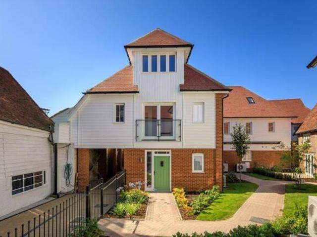 2 Bedroom House East Sussex Kent 100649054
