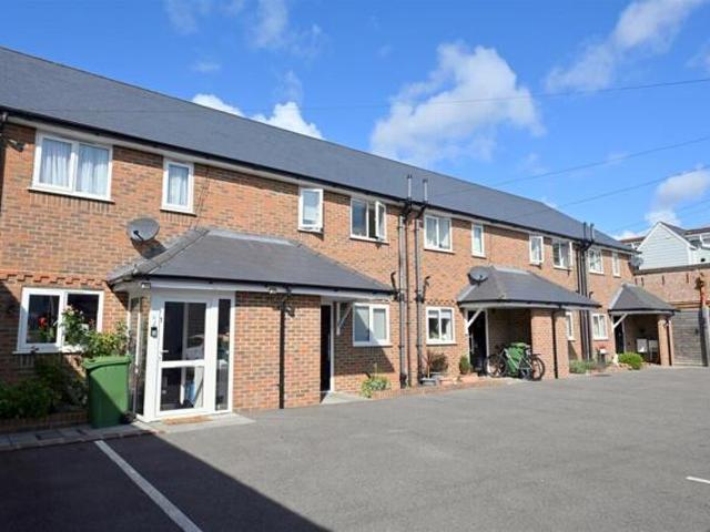 2 Bedroom House Eastbourne East Sussex 100398257