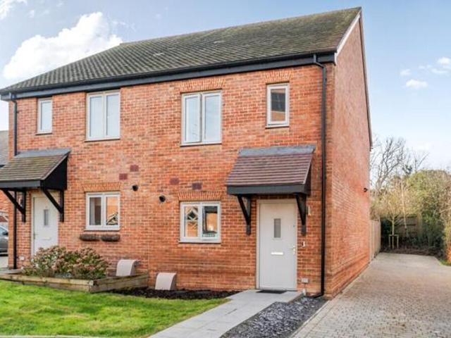 2 Bedroom House Eastleigh Hampshire 101351956