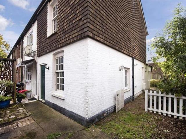 2 Bedroom House Edenbridge Kent 101100033