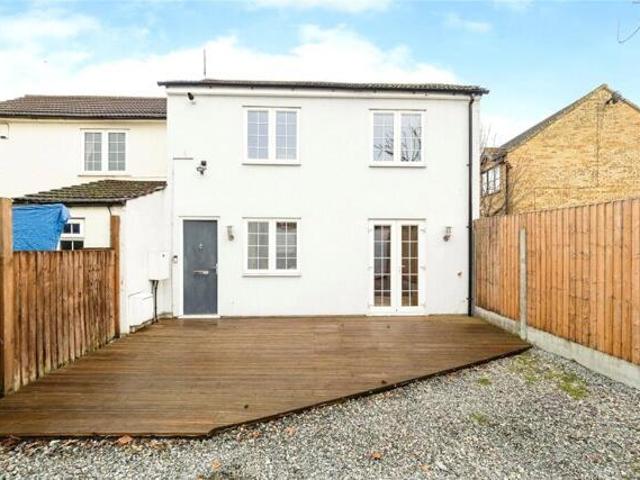 2 Bedroom House Epping Forest Greater London 99380664