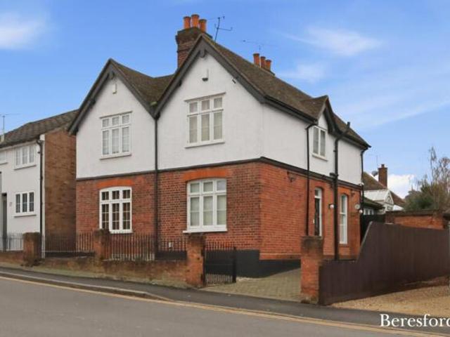 2 Bedroom House Essex Essex 99840130
