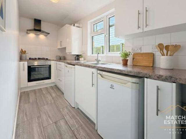 2 Bedroom House Folkestone Kent LS101675446
