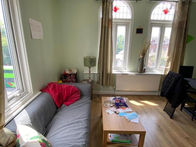2 Bedroom House for rent at The Crescent, Hyde Park