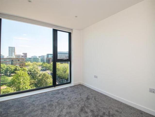 2 bedroom apartment for rent in 2 weeks free rent buckingham court, milton keynes, mk9