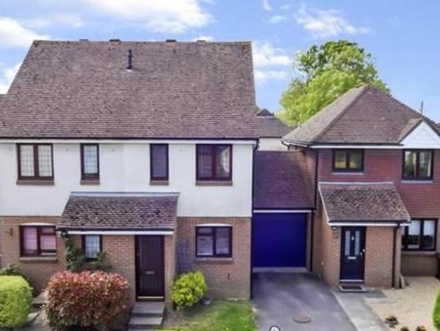 2 bedroom house for rent in 2 bedroom Terraced House in Fishbourne PO19