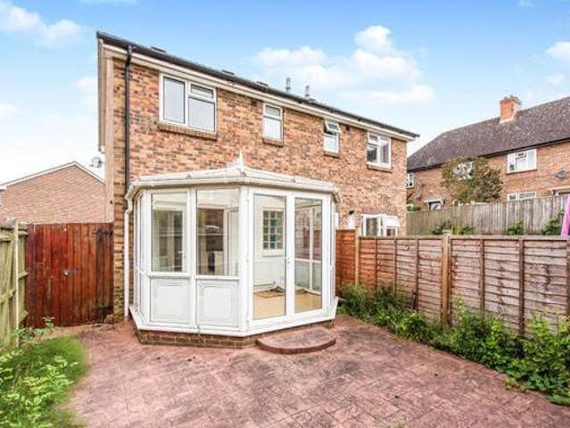 2 bedroom house for rent in Coachlads Avenue Guildford GU2