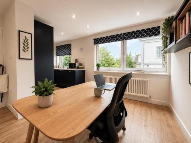 2 bedroom house for rent in College Lawn, Cheltenham GL53 7AF, GL53