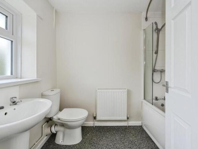 2 bedroom house for rent in Caldey Place, Swansea, SA5