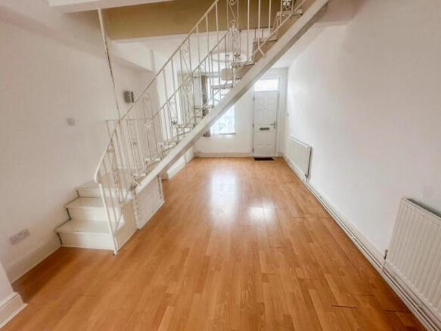 2 bedroom house for rent in Carlisle Street, Leicester, LE3
