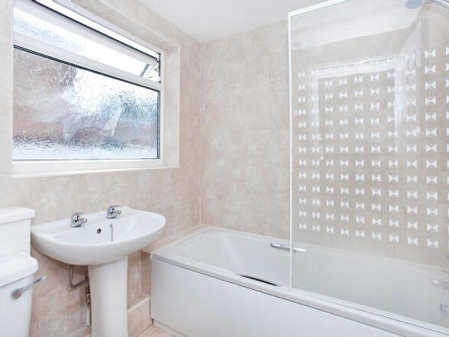 2 bedroom house for rent in Carnot Street, Leeman Road, YO26