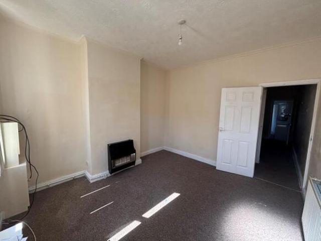2 bedroom house for rent in Carter Road, WV6