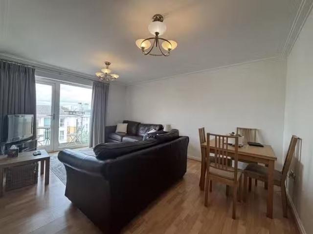 2 bedroom house for rent in Century Wharf, Cardiff, CF10
