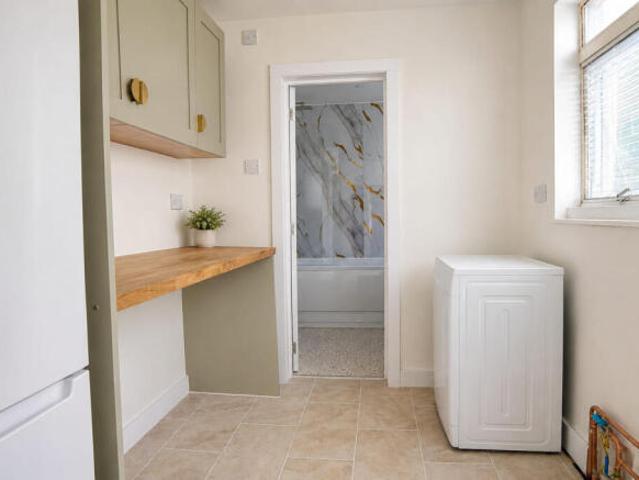 2 bedroom house for rent in Church Road, St. George, BS5