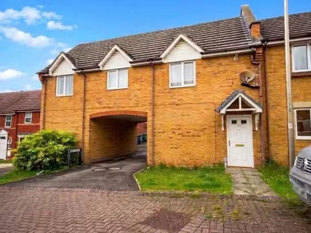 2 bedroom house for rent in Champs Sur Marne, Bradley Stoke, B.