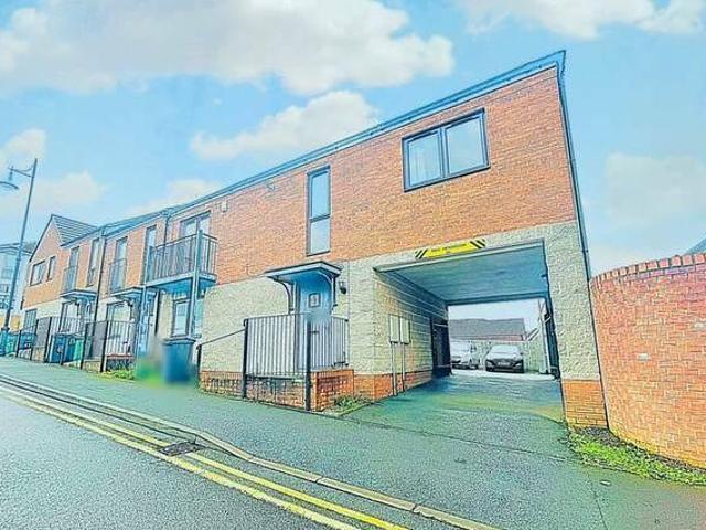 2 bedroom house for rent in Charity Bick Way WEST BROMWICH B70