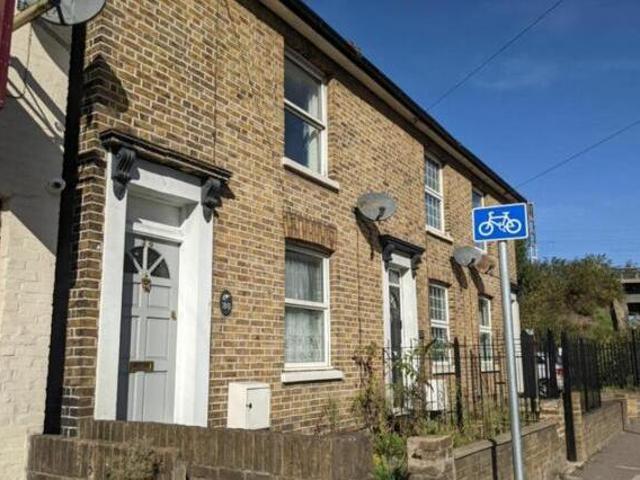 2 Bedroom House For Rent In Chelmsford
