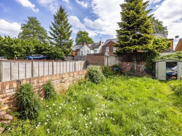 2 bedroom house for rent in Chelmsford Road, Nottingham, NG7