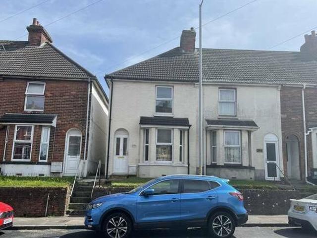 2 bedroom house for rent in Cheriton High Street Folkestone CT19