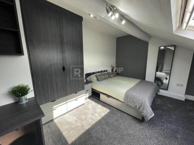 2 bedroom house for rent in Claremont Terrace, Leeds, LS12