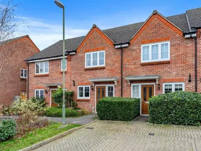 2 bedroom house for rent in Clayhanger, Guildford, GU4