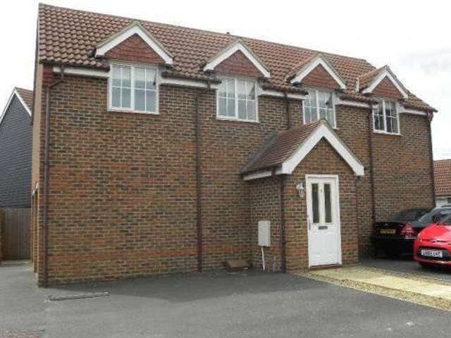 2 bedroom house for rent in Clover Way Hatfield Hertfordshire AL10