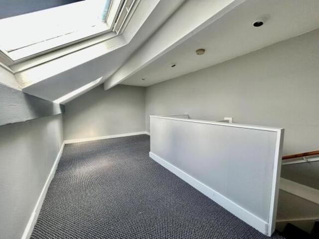 2 bedroom house for rent in Crosby Place, LEEDS, LS11