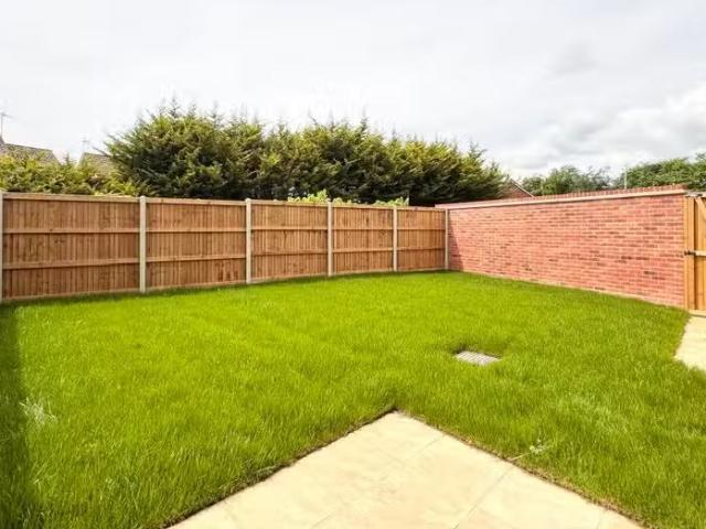 2 bedroom house for rent in Anson Drive, IP9